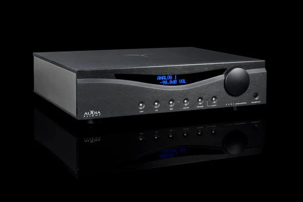 Audia Flight FLS 1 Fully Balanced Stereo PreAmp/Headphone Amplifier ...
